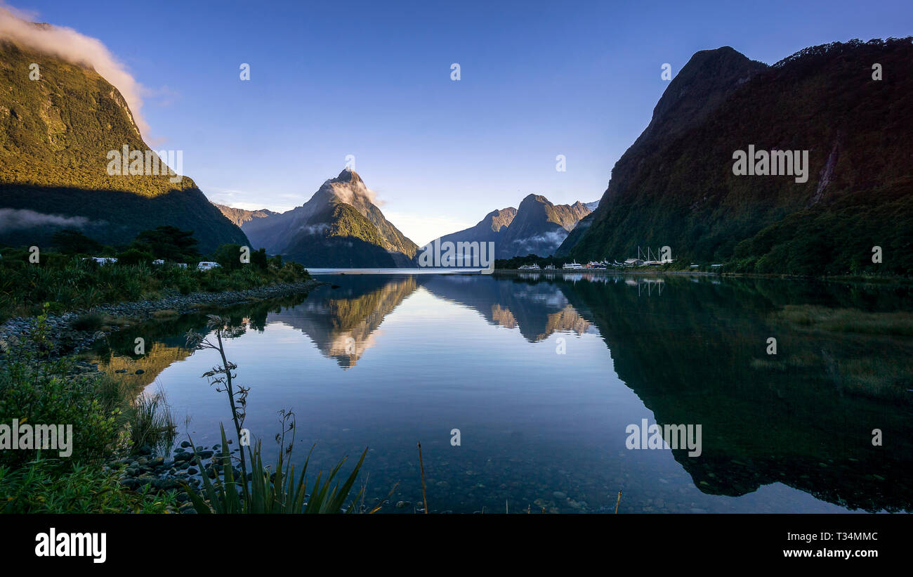 Mitre Peak at sunset, Milford Sound, South Island, New Zealand Stock ...