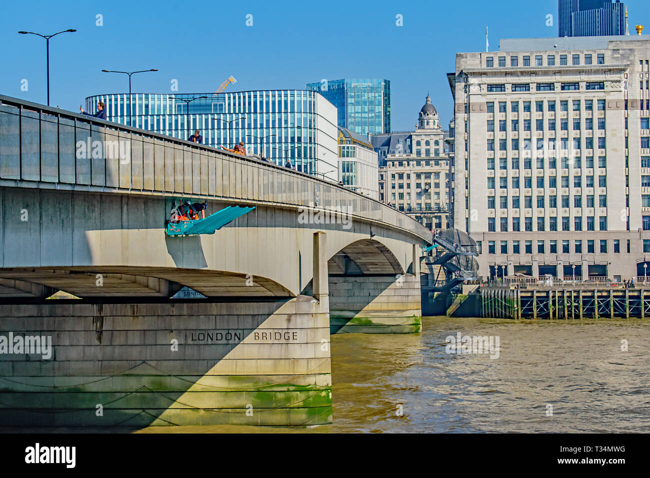 Arches london bridge hi-res stock photography and images - Alamy