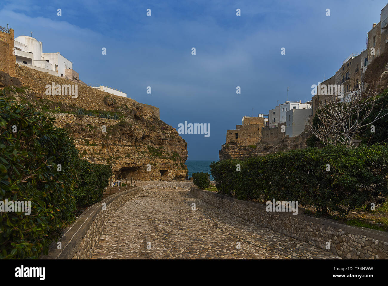 Bari italy beach hi-res stock photography and images - Alamy