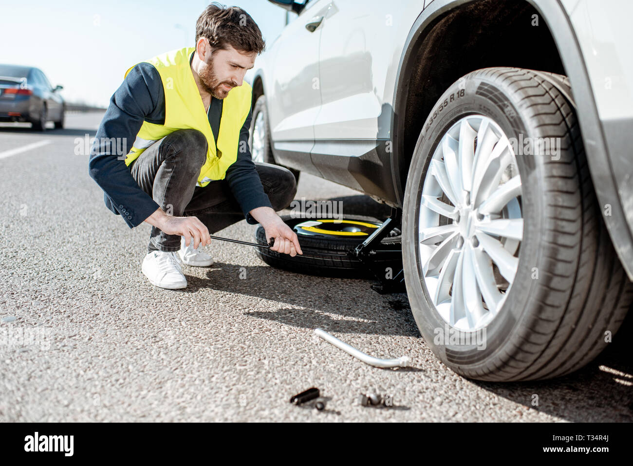 Car lifting jack hi-res stock photography and images - Alamy