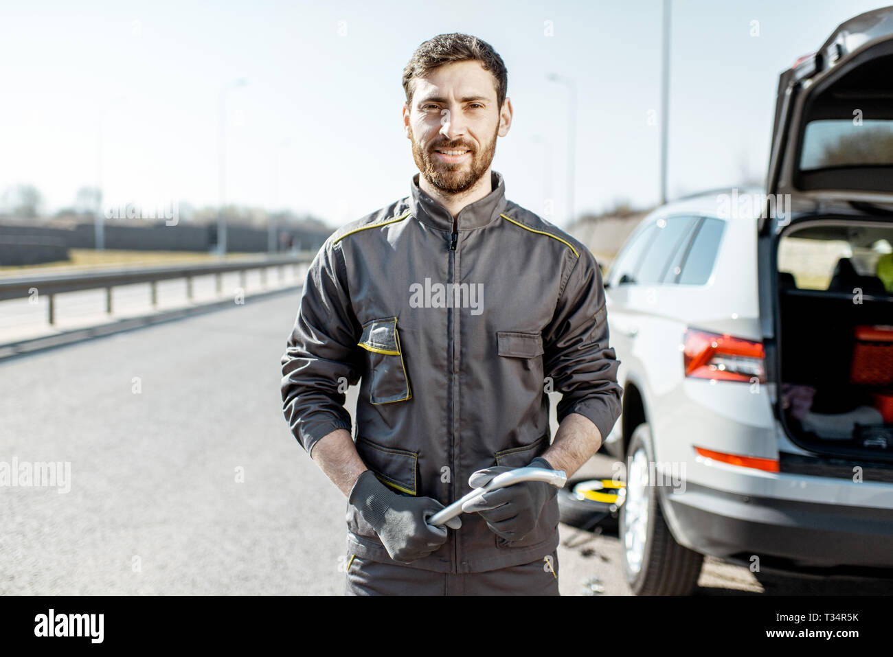 Highway maintenance road worker hi-res stock photography and images - Alamy