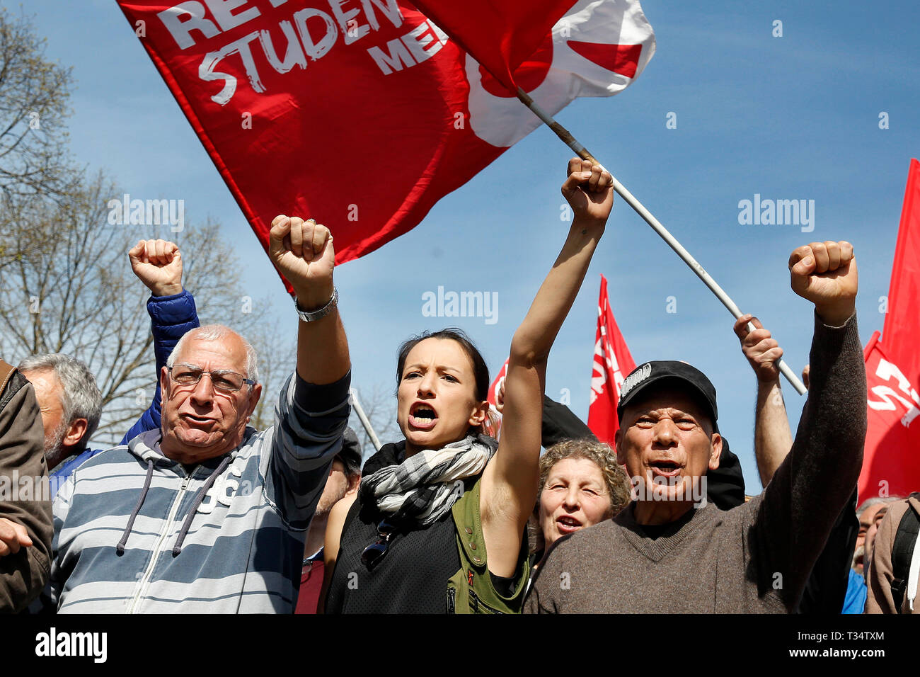 Rome, Italy. 06th Apr, 2019. Raised fists Rome April 6th 2019 ...