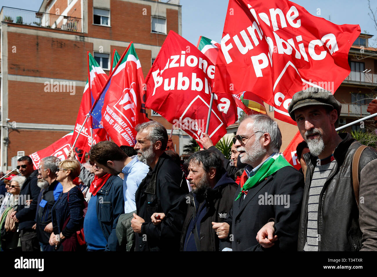 Rome, Italy. 06th Apr, 2019. Rome April 6th 2019. Counterdemonstration ...