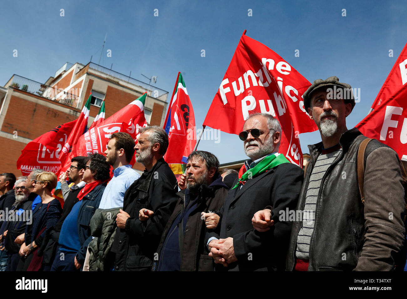 Neo fascists hi-res stock photography and images - Alamy