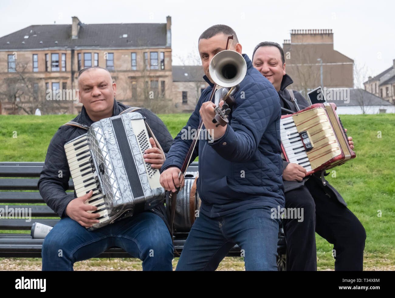 Romani people music hi-res stock photography and images - Alamy