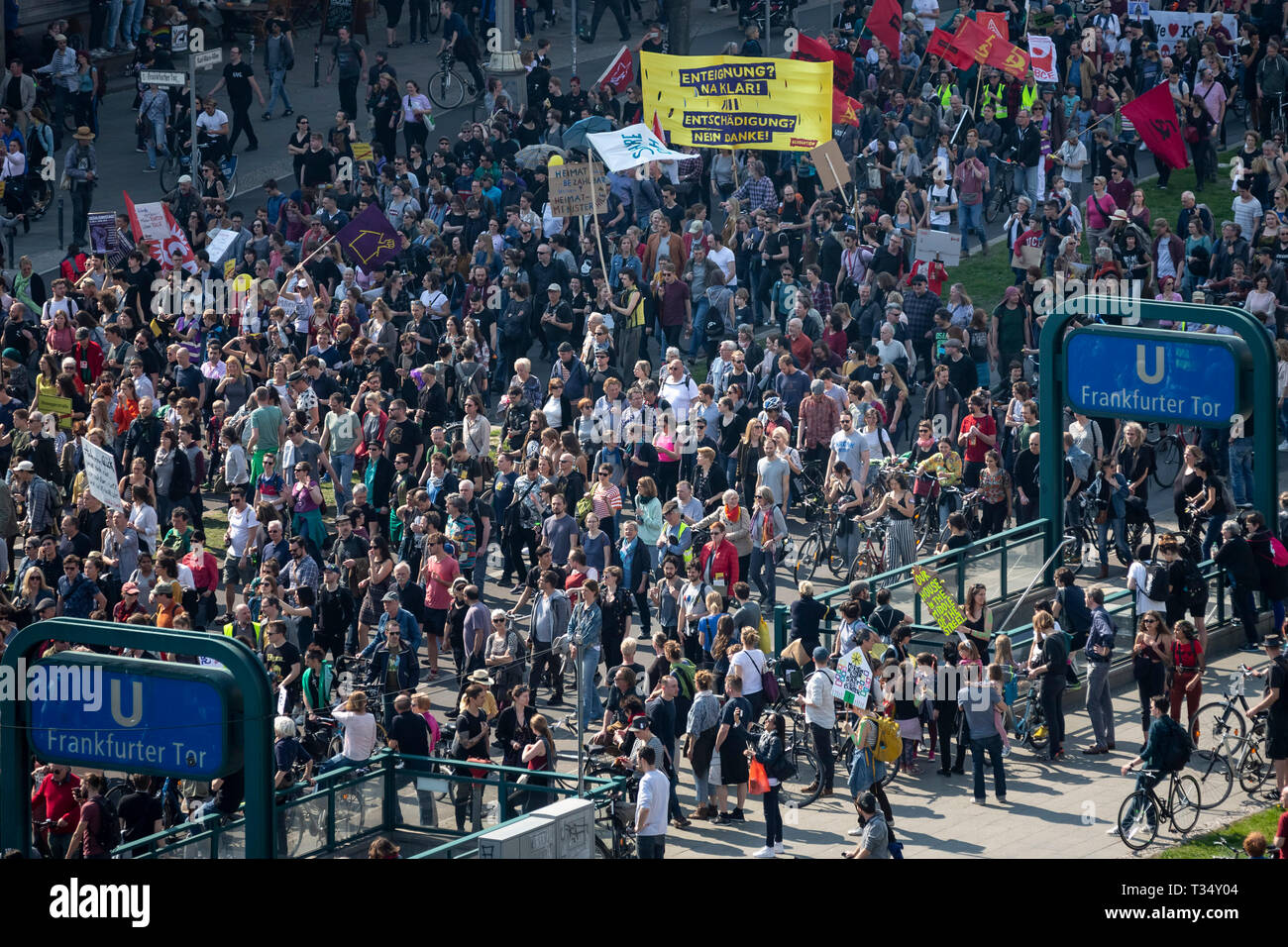 Berlin, Germany. 06th Apr, 2019. The demonstration against rising rents ...