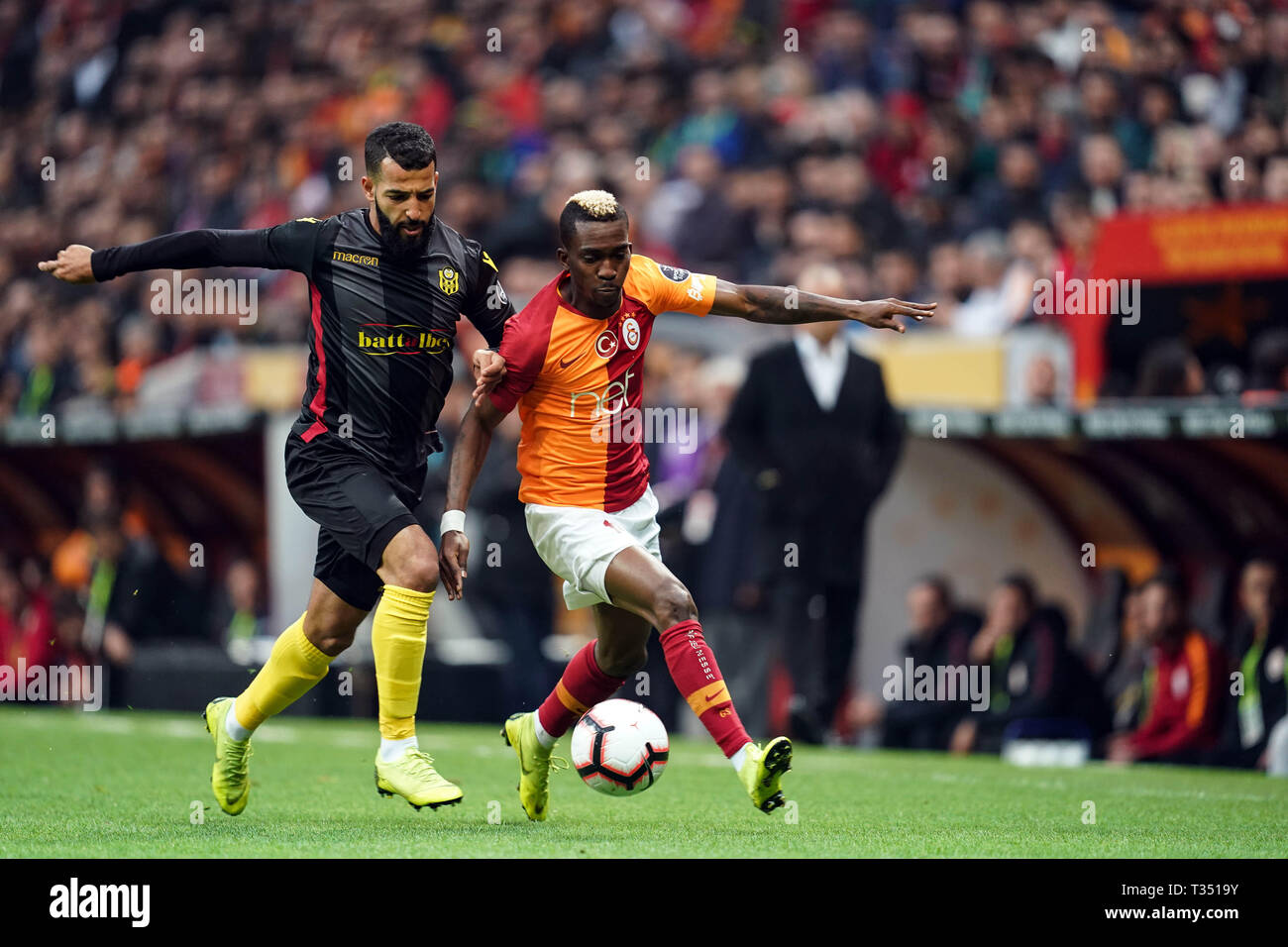 Issam hi-res stock photography and images - Alamy