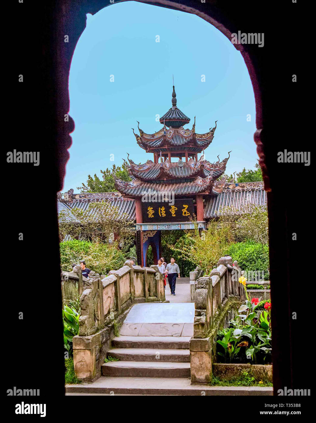 Fengdu County, Chongqing municipality, China. 22nd Oct, 2006. Ancient ...