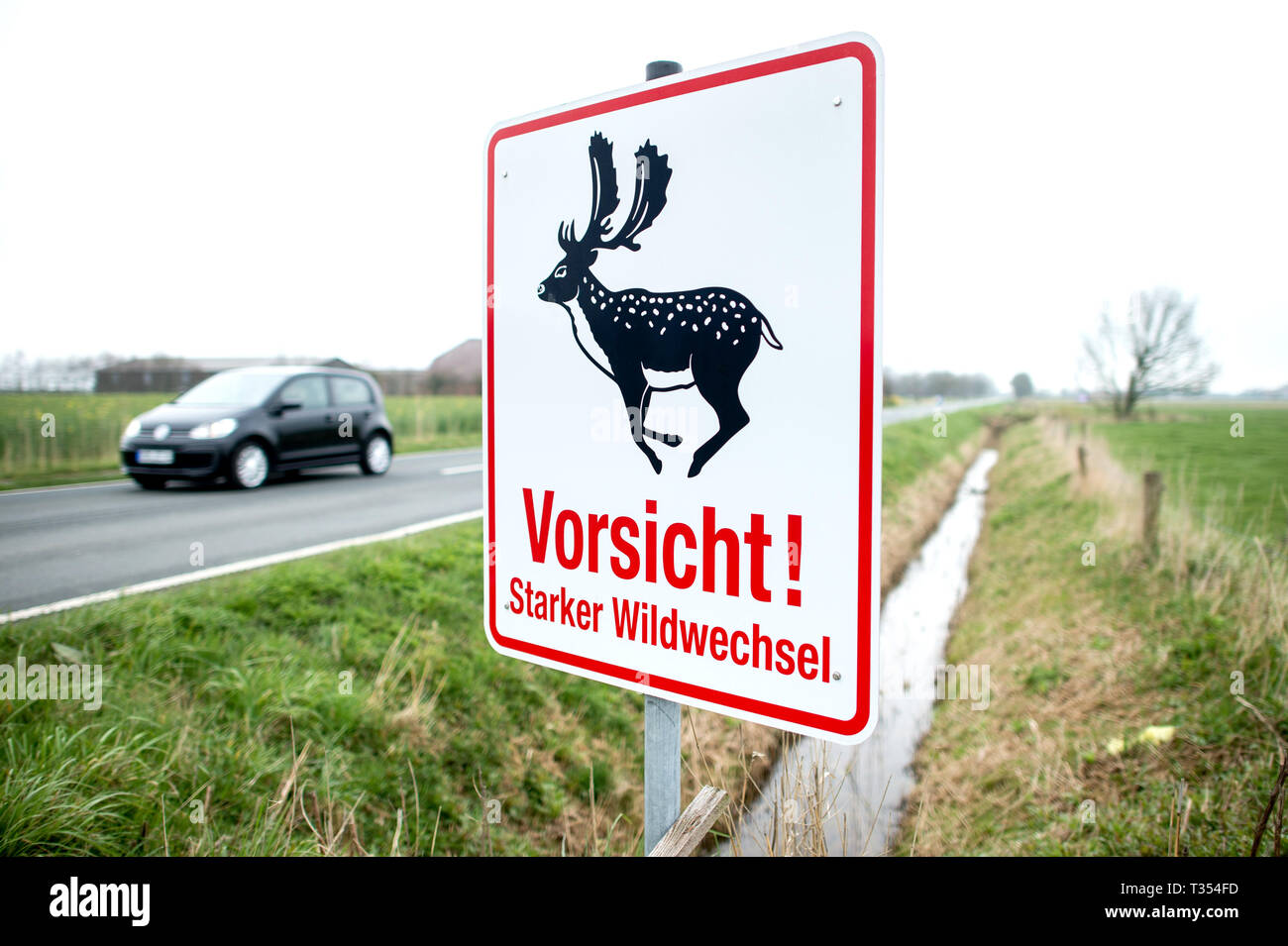 Norddeich, Germany. 04th Apr, 2019. A traffic sign with the inscription ...