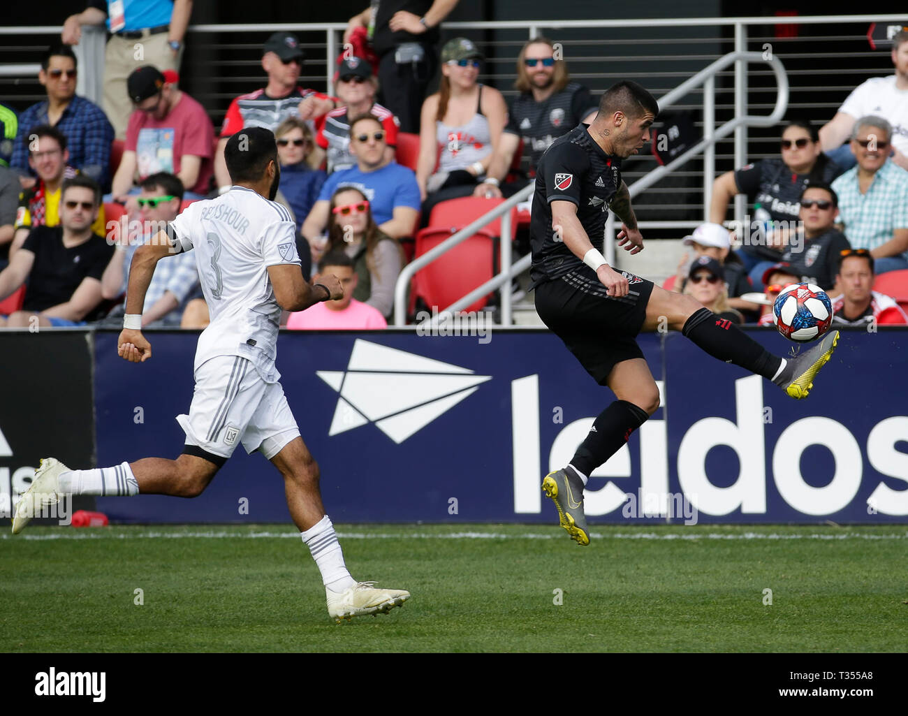 Washington DC, USA. 6th Apr, 2019. D.C. United Midfielder (8) Ulises ...