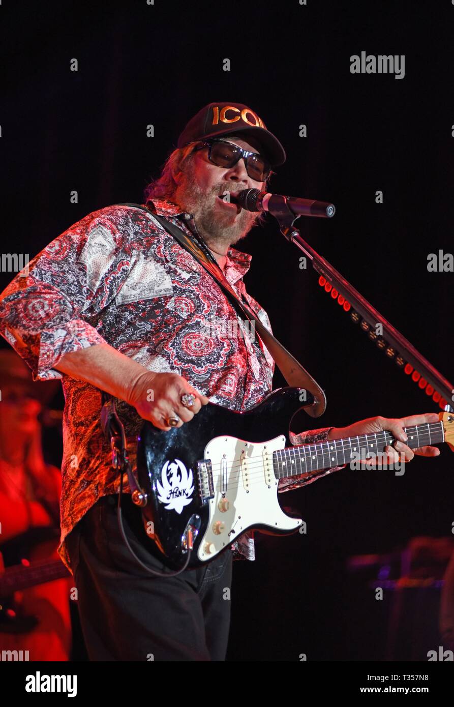 Hank williams jr in concert hi-res stock photography and images - Alamy