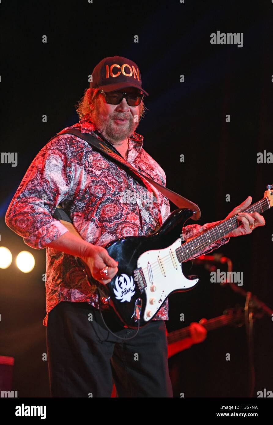 Hank Williams Jr In Concert High Resolution Stock Photography and ...