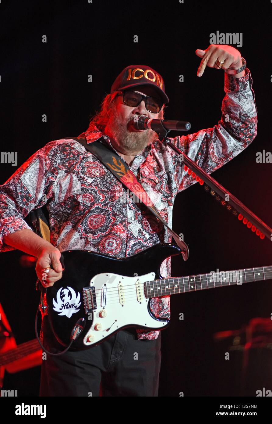 Hank williams jr in concert hi-res stock photography and images - Alamy