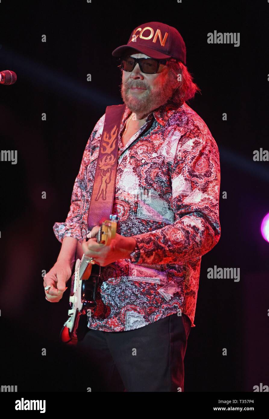 Hiawassee, GA, USA. 6th Apr, 2019. Hank Williams Jr. on stage for Hank ...