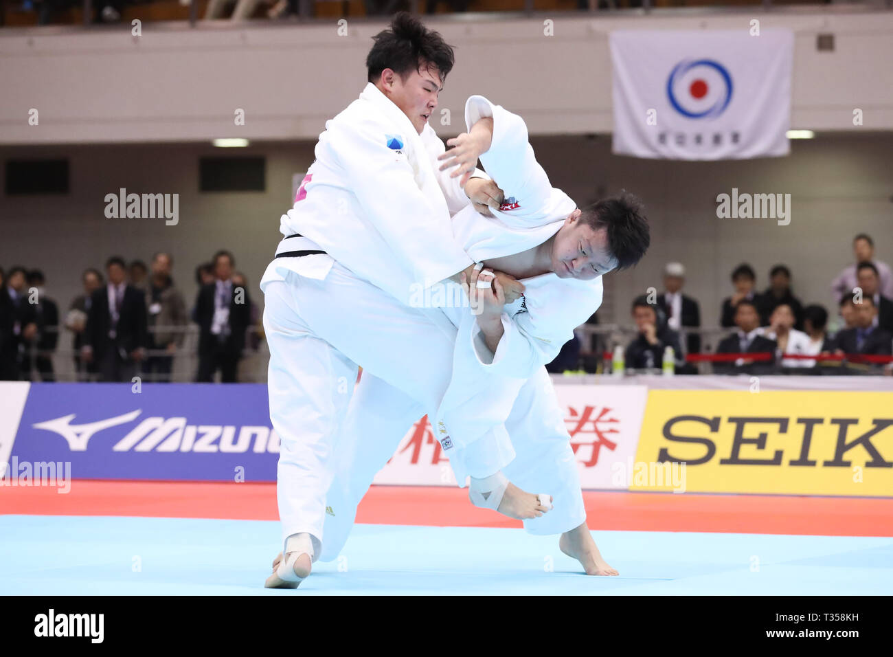 Fukuoka, Japan. 6th Apr, 2019. (L to R) Kazuya Sato, Hisayoshi Harasawa ...