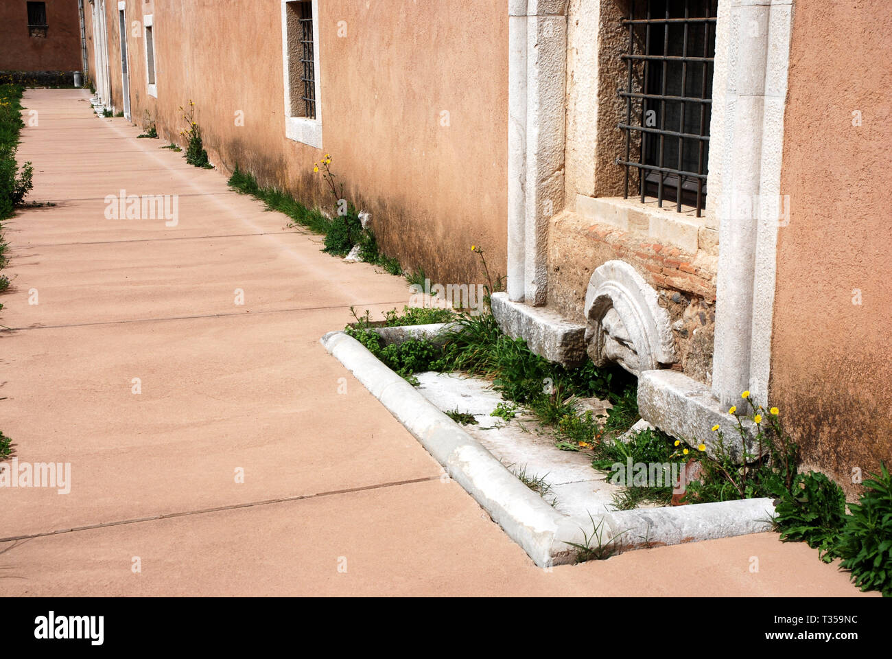 view and details of external facade and walls of saint lawrence ...