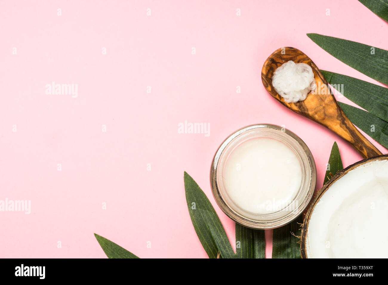 Coconut oil, natural cosmetic top view Stock Photo - Alamy
