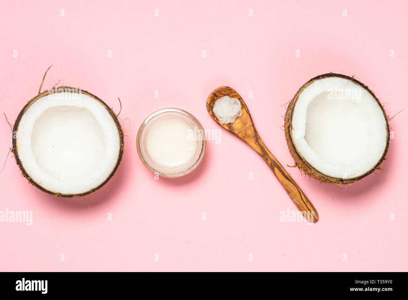 Coconut oil, natural cosmetic top view Stock Photo - Alamy