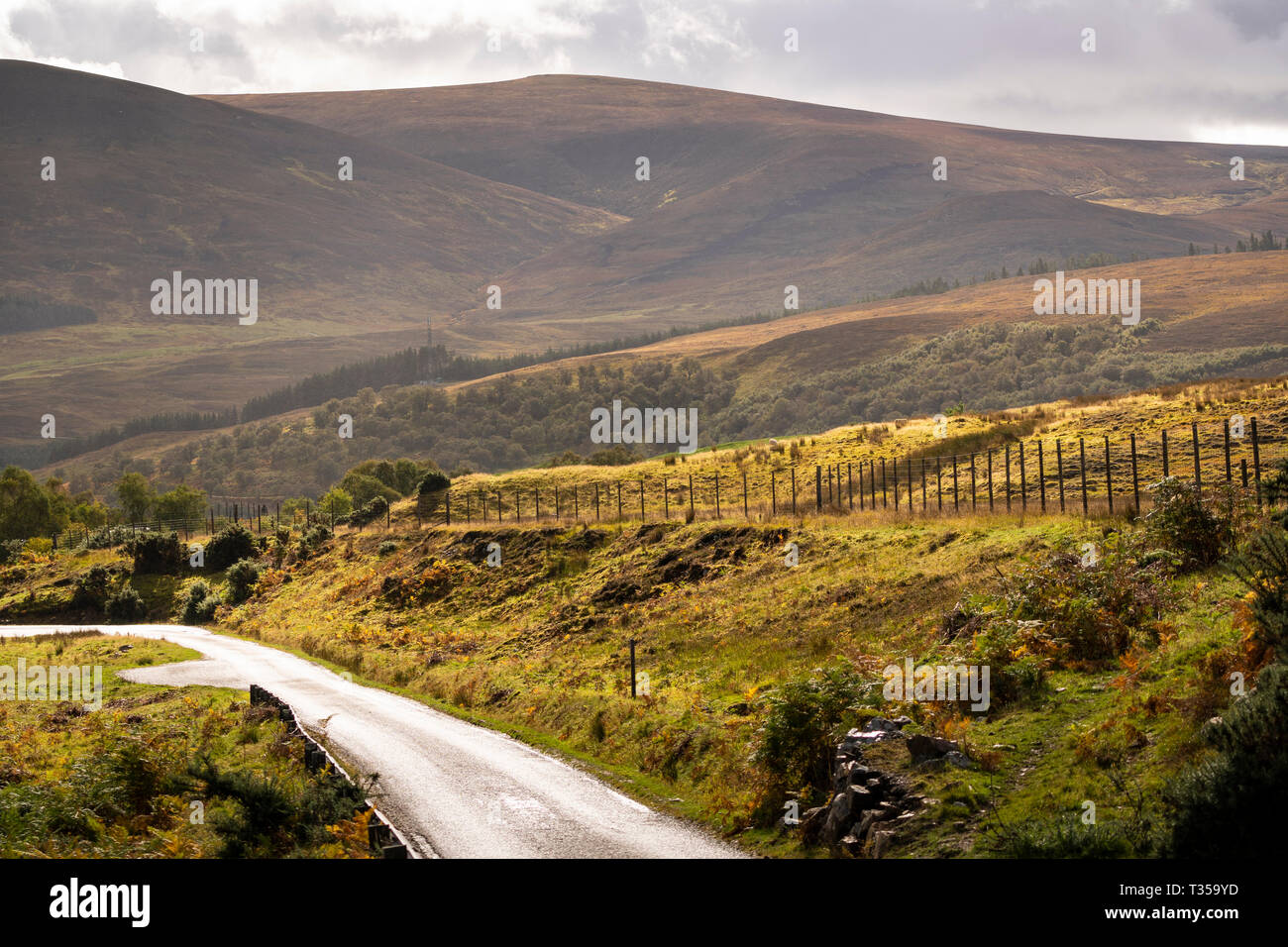 Back road (A897) in the northern Scottish countryside Stock Photo - Alamy