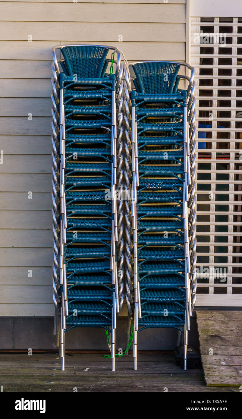 Rolling furniture hi-res stock photography and images - Alamy