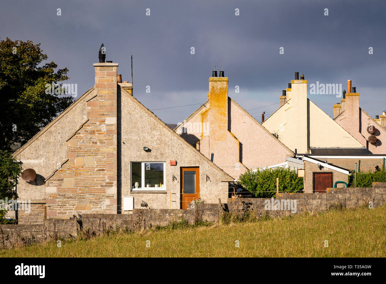 Staggered houses hi-res stock photography and images - Alamy