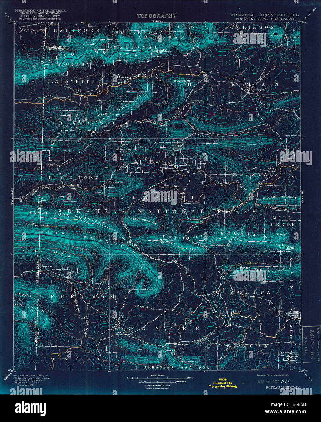 Poteau mountain hi-res stock photography and images - Alamy