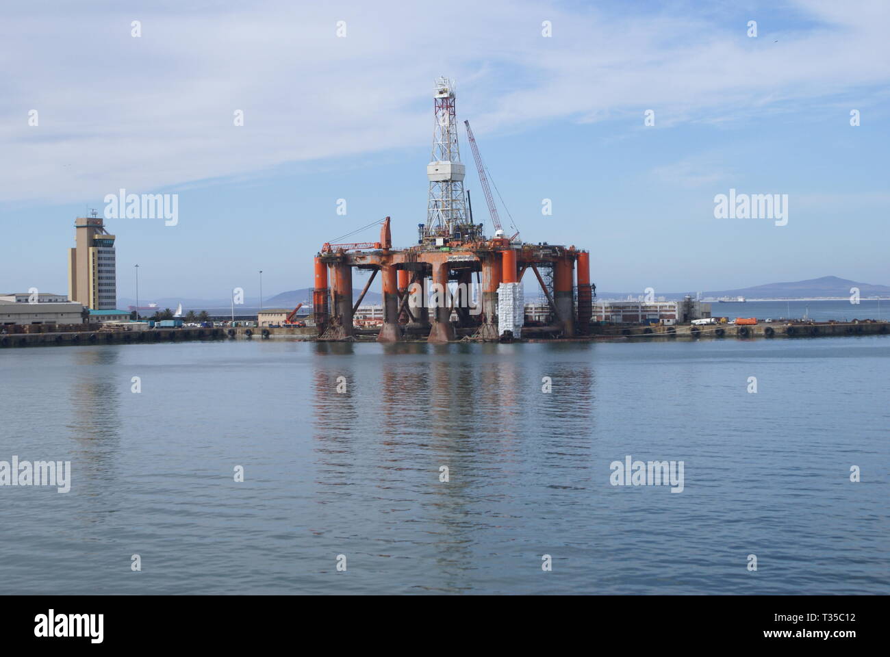 Offshore drilling platform at A-Berth, Duncan Dock, Cape Town port ...