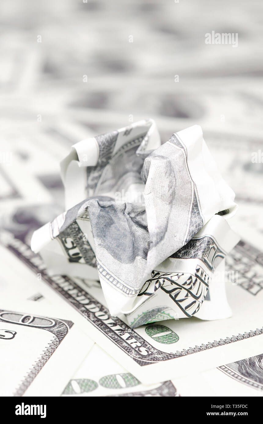 100 dollar bills crumpled hi-res stock photography and images - Alamy