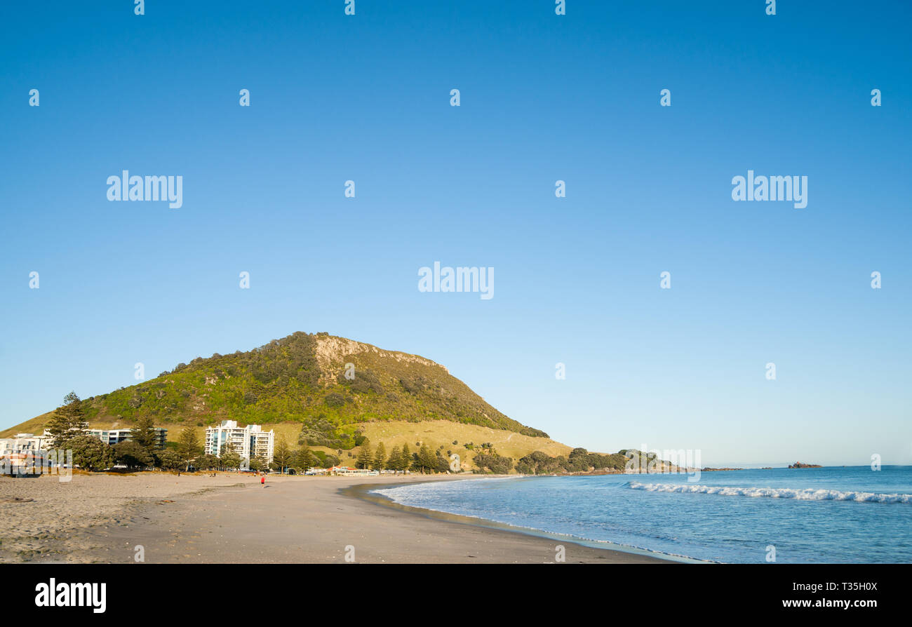 Mount maunganui main beach hi-res stock photography and images - Alamy