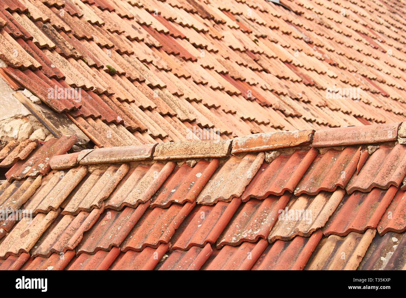 Roof tiles texture Stock Photo - Alamy