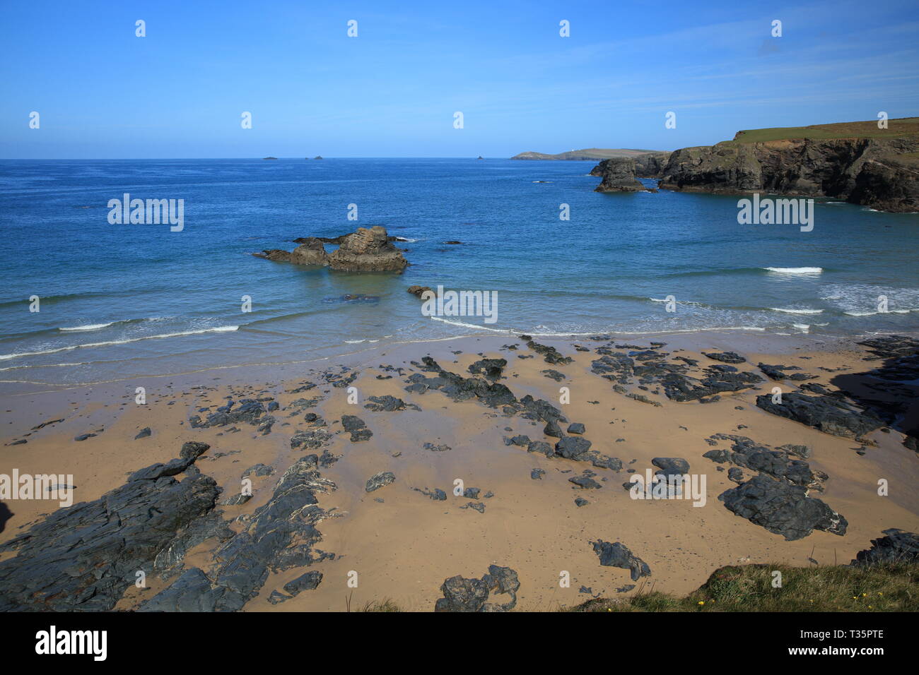 Portcothan beach cornwall hi-res stock photography and images - Alamy