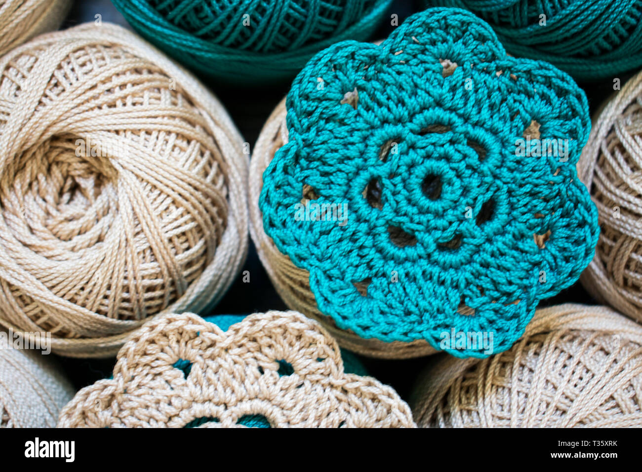 Green threads hi-res stock photography and images - Alamy