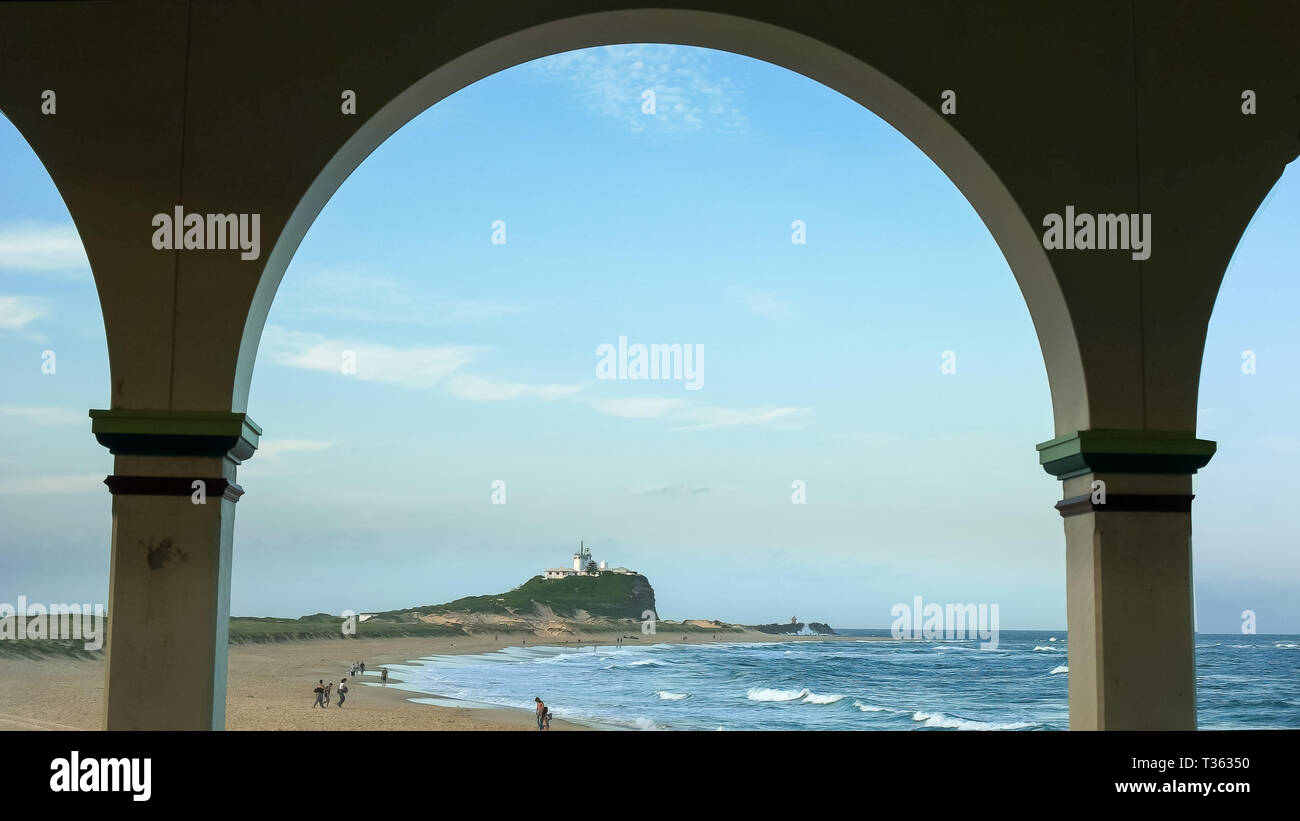 Nobbys lighthouse in newcastle hi-res stock photography and images - Alamy