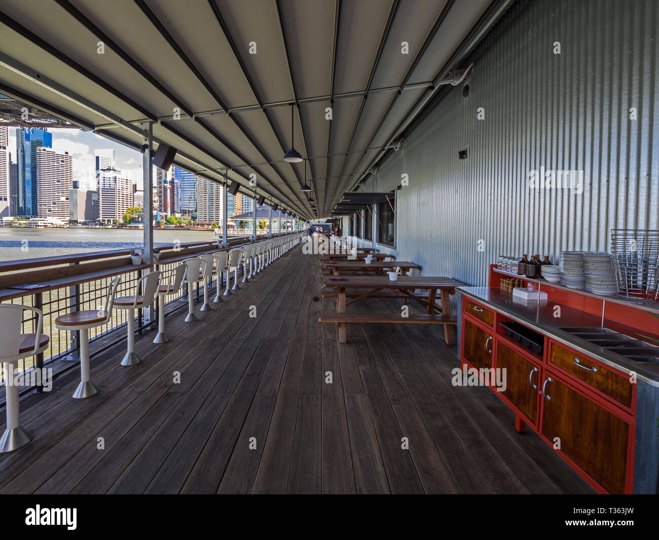 Outdoor wharves hi-res stock photography and images - Alamy