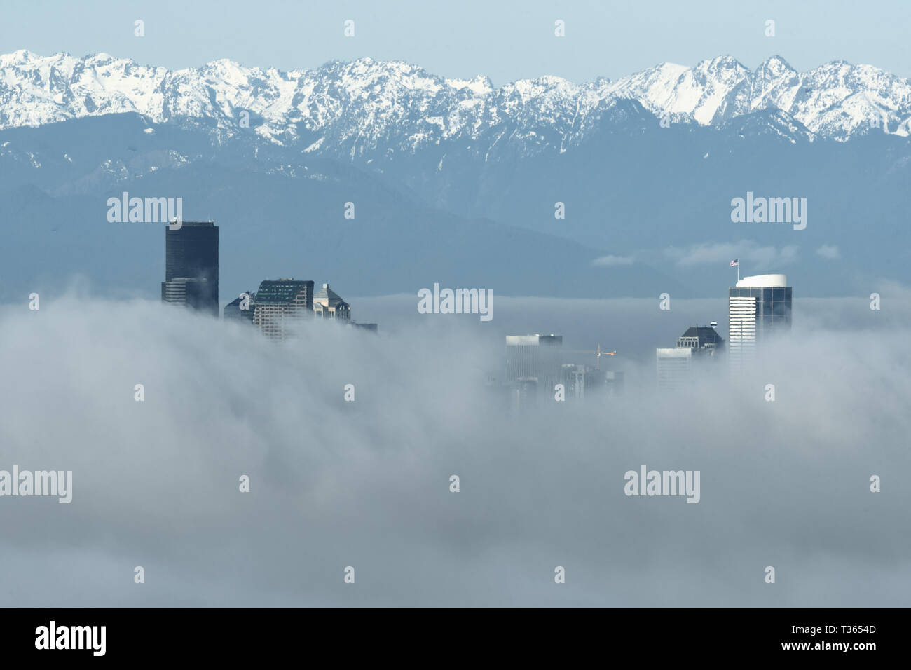 Long exposure city skyline hi-res stock photography and images - Alamy