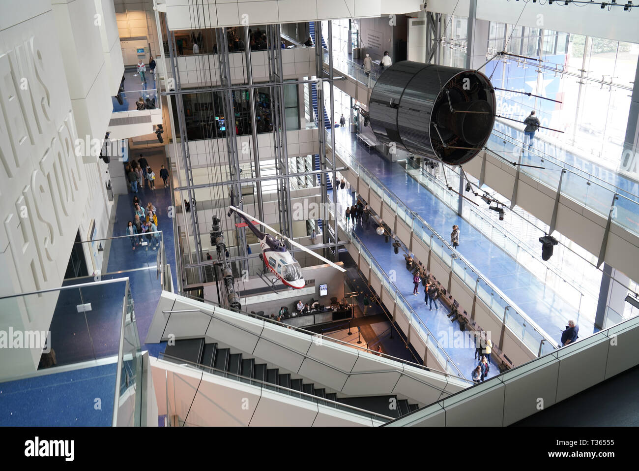 Washington, DC 4/5/19 Interior of the Newseum . Photo by Dennis Brack Stock Photo - Alamy
