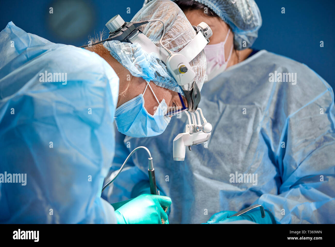 Vascular clamp hi-res stock photography and images - Alamy