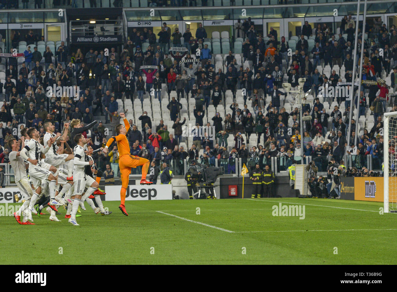 Juventus FC celebrate the victory after the Serie A match at Allianz ...