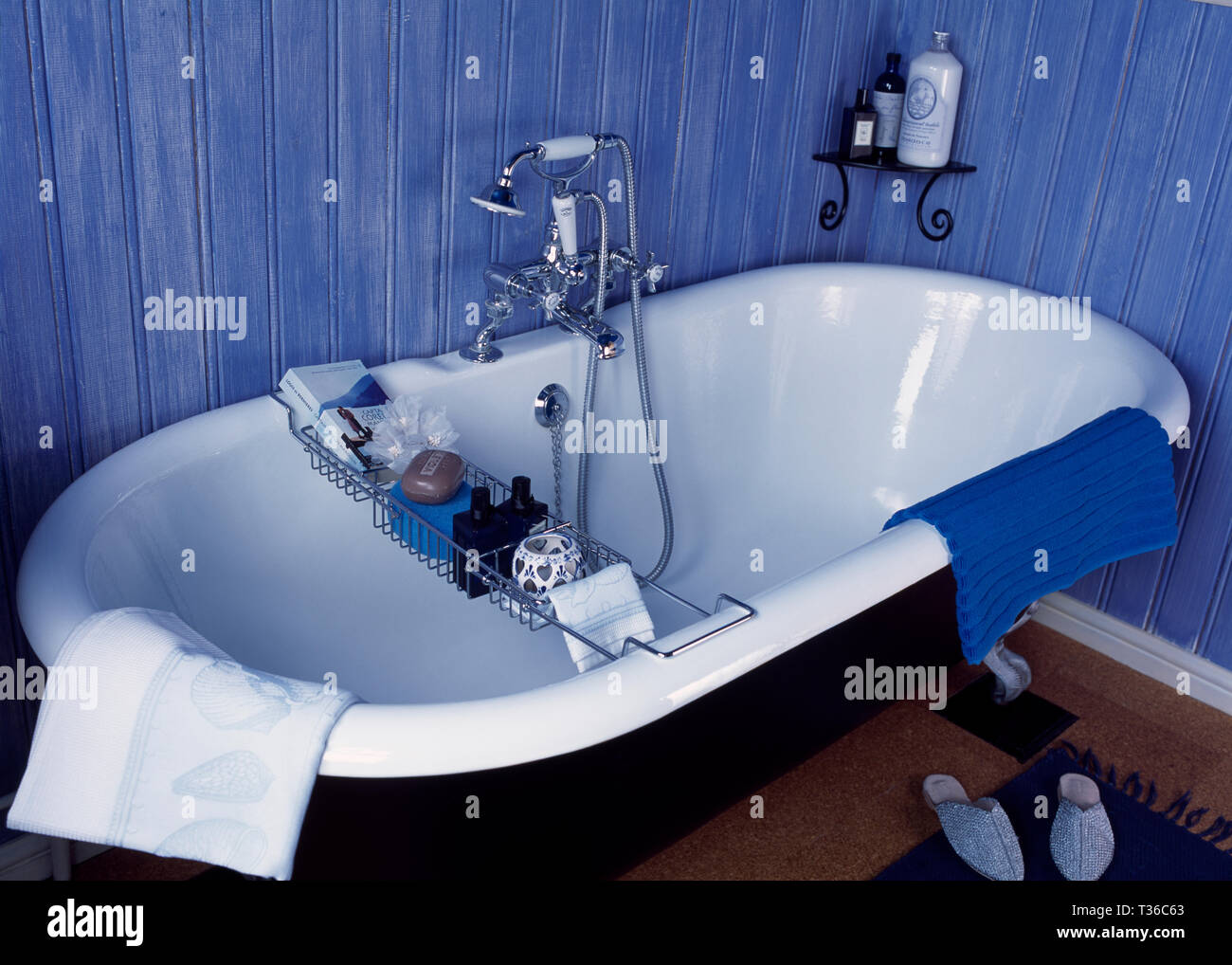 Top up taps hi-res stock photography and images - Alamy