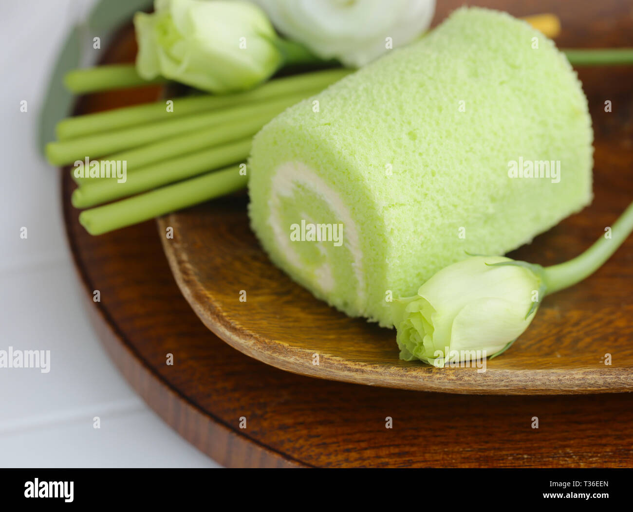 Matcha cake rolls hi-res stock photography and images - Alamy