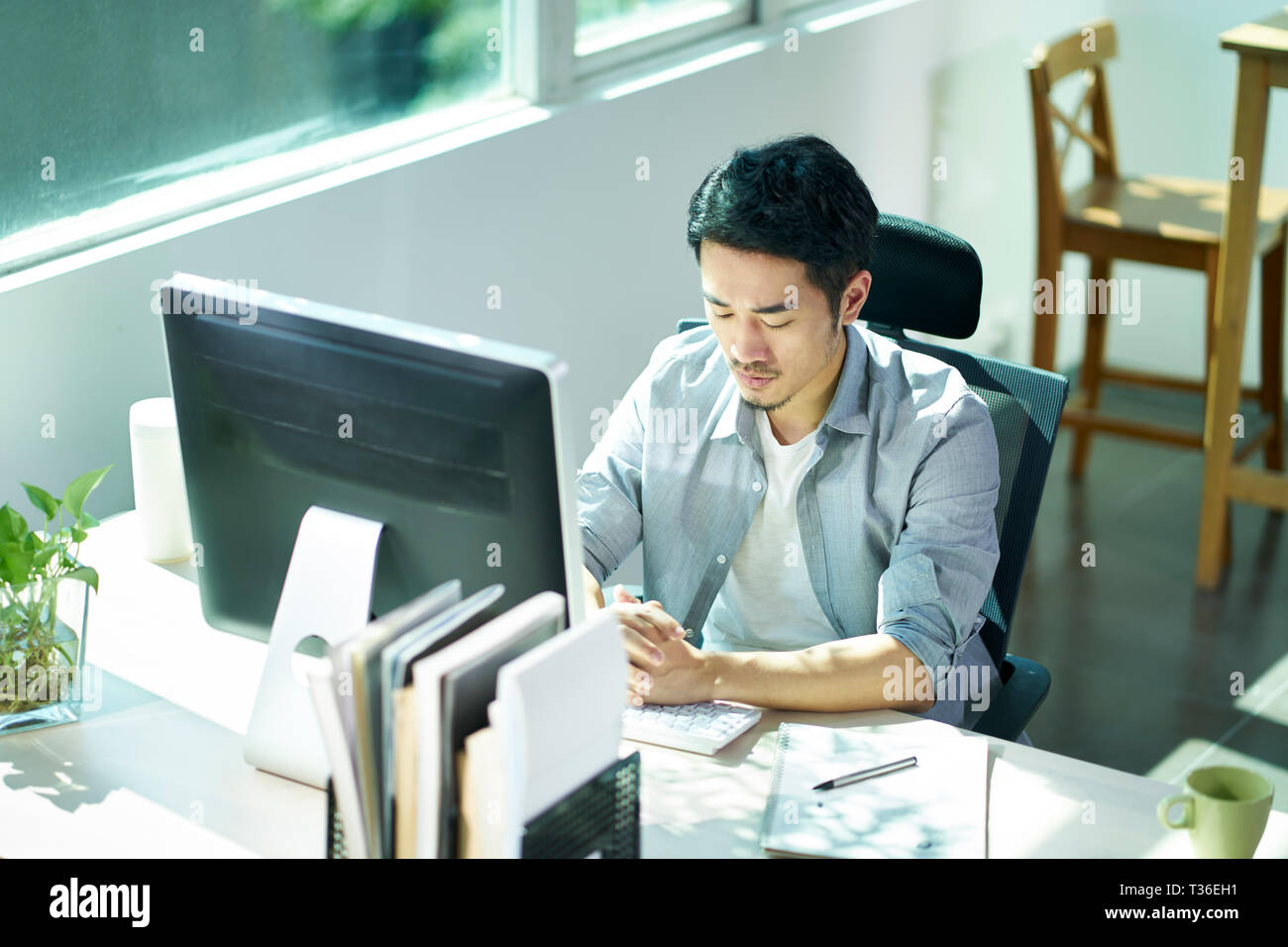 Contemplating problem hi-res stock photography and images - Alamy