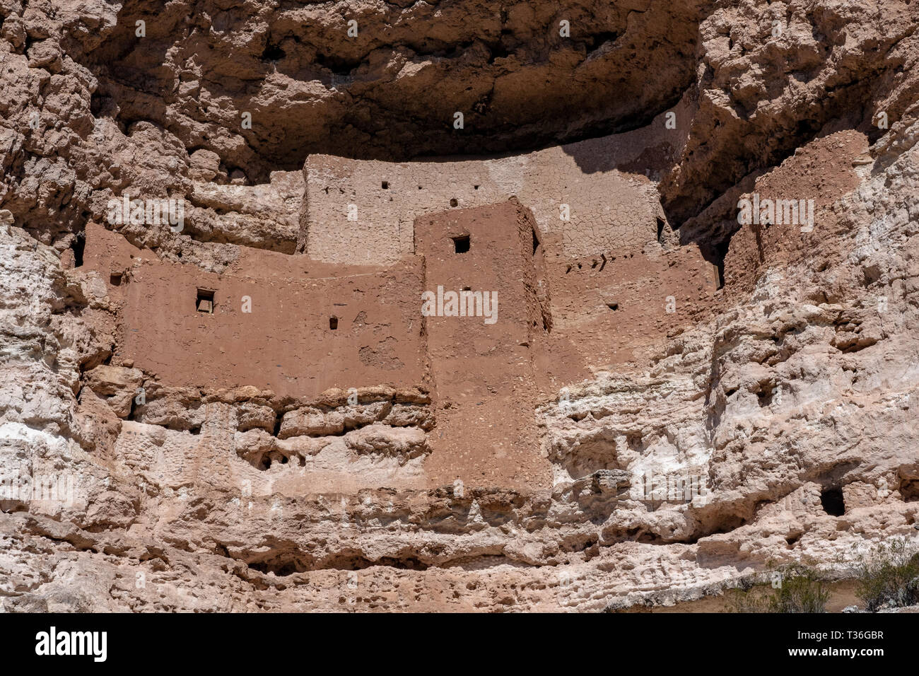 Cliff dwelling of pre columbia hi-res stock photography and images - Alamy