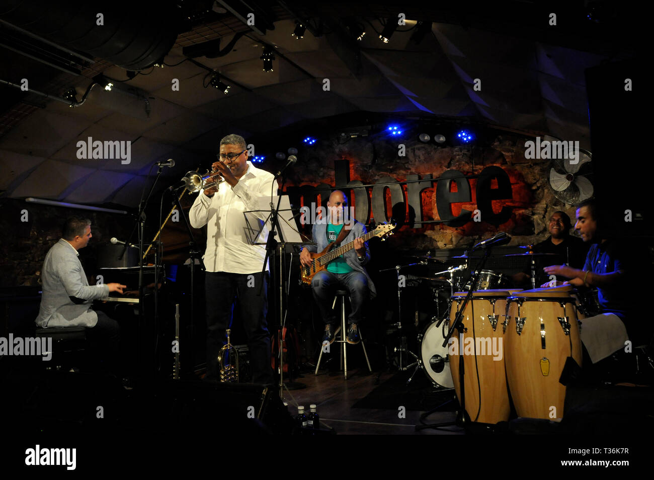 Cuban jazz band hi-res stock photography and images - Alamy