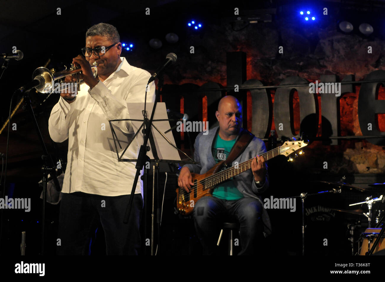 Alfredo reyes hi-res stock photography and images - Alamy