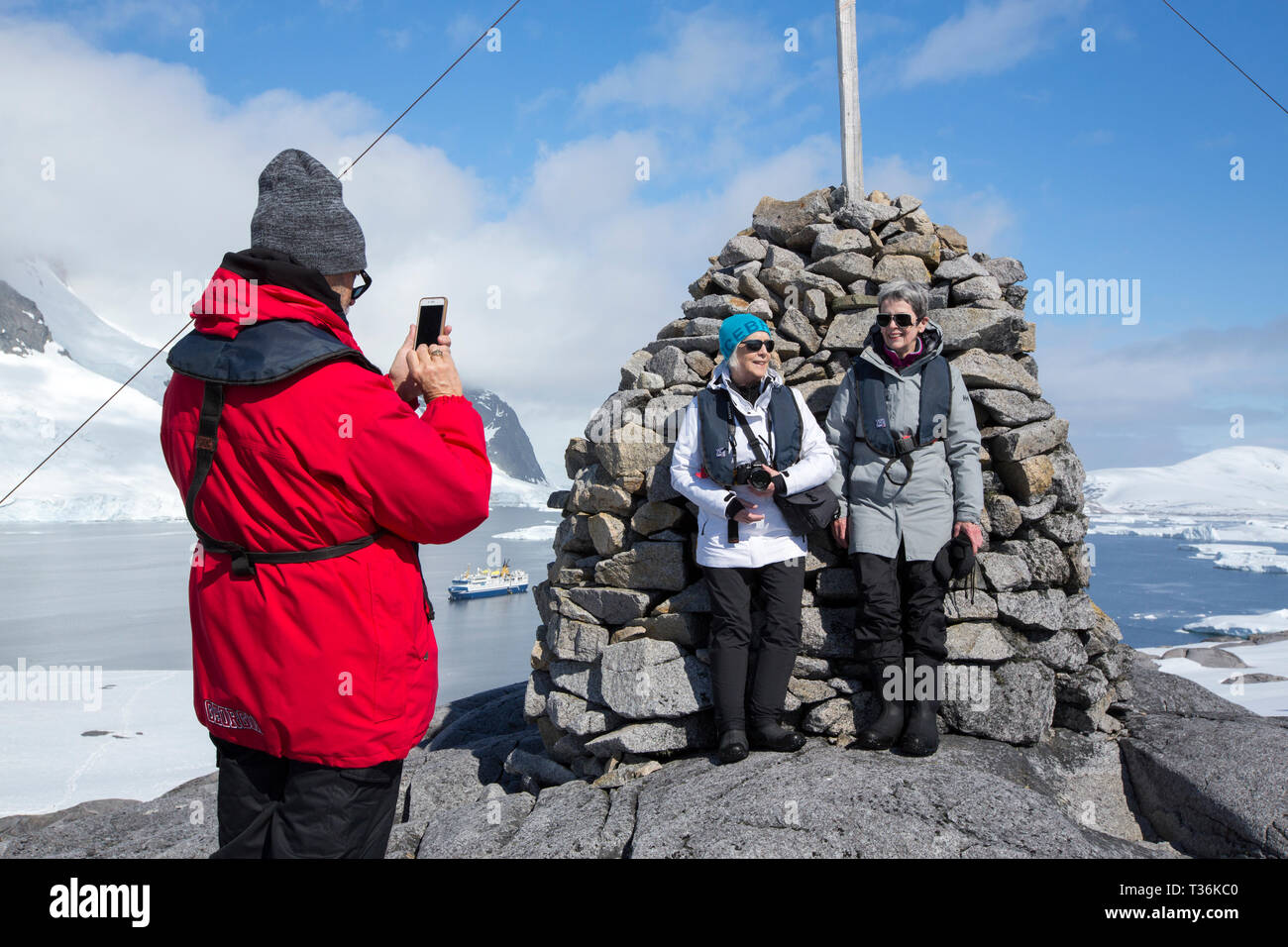 Port Charcot, Wilhelm Archipelago, Antarctic Peninsular with a tourists ...