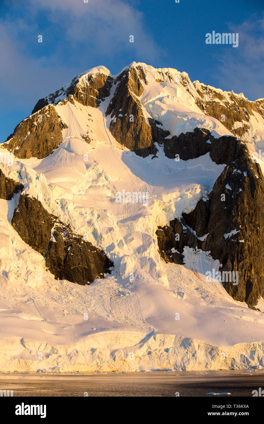 Antarctic peninsular sunset hi-res stock photography and images - Alamy