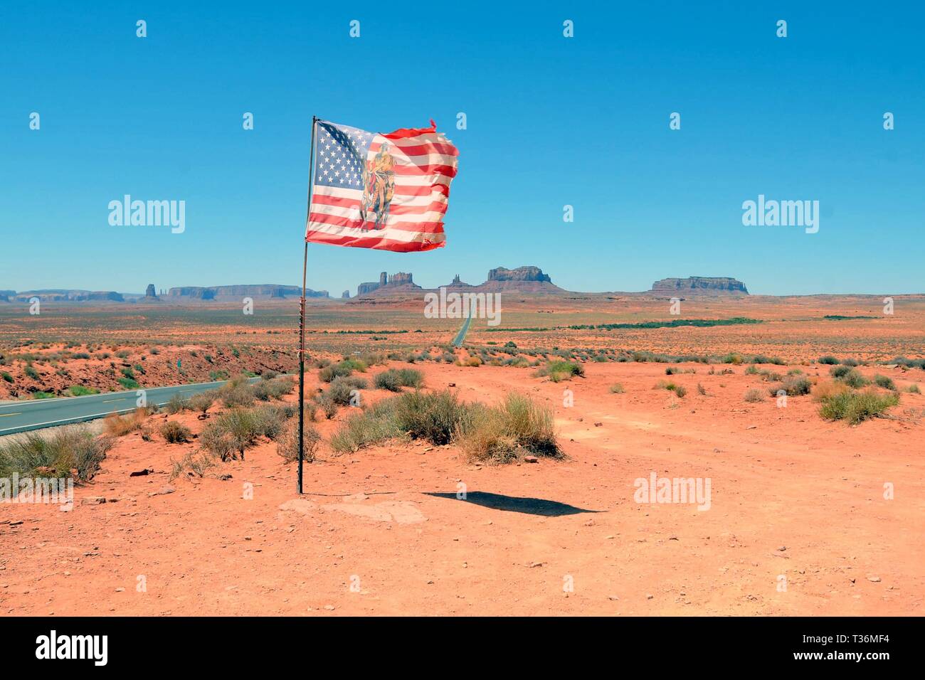 american flag in the desert Stock Photo - Alamy