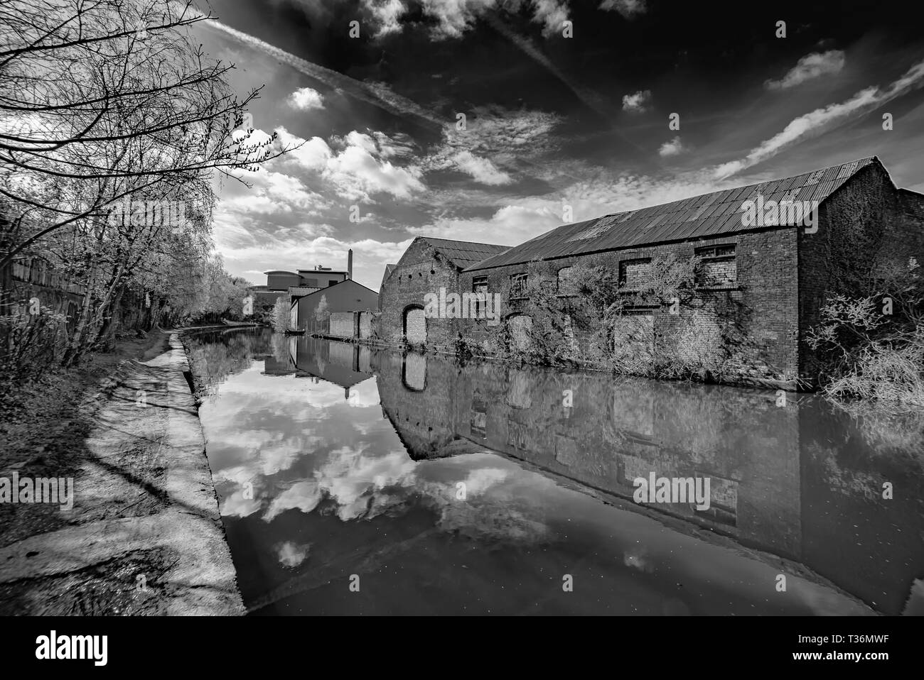 Don valley water ways hi-res stock photography and images - Alamy