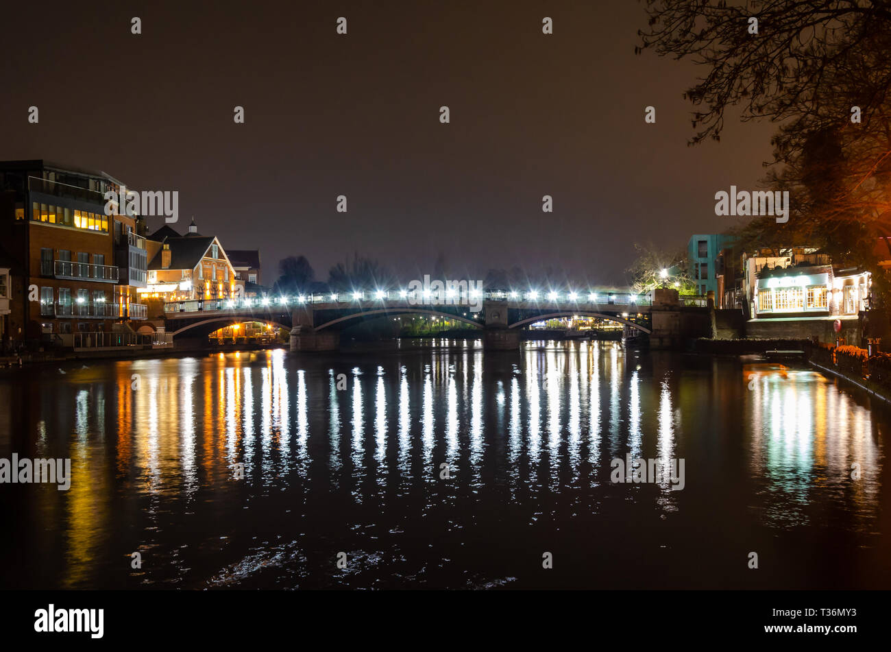 Windsor eton bridge over river hi-res stock photography and images - Alamy