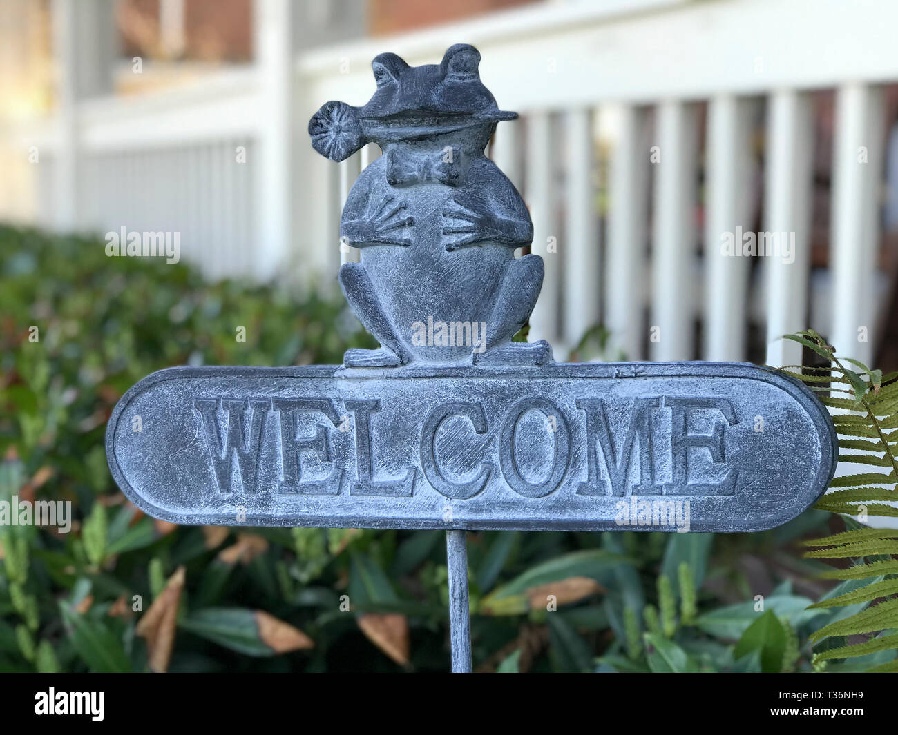 Brass frog welcome sign at Saratoga Inn, Langley, Washington, Whidbey ...